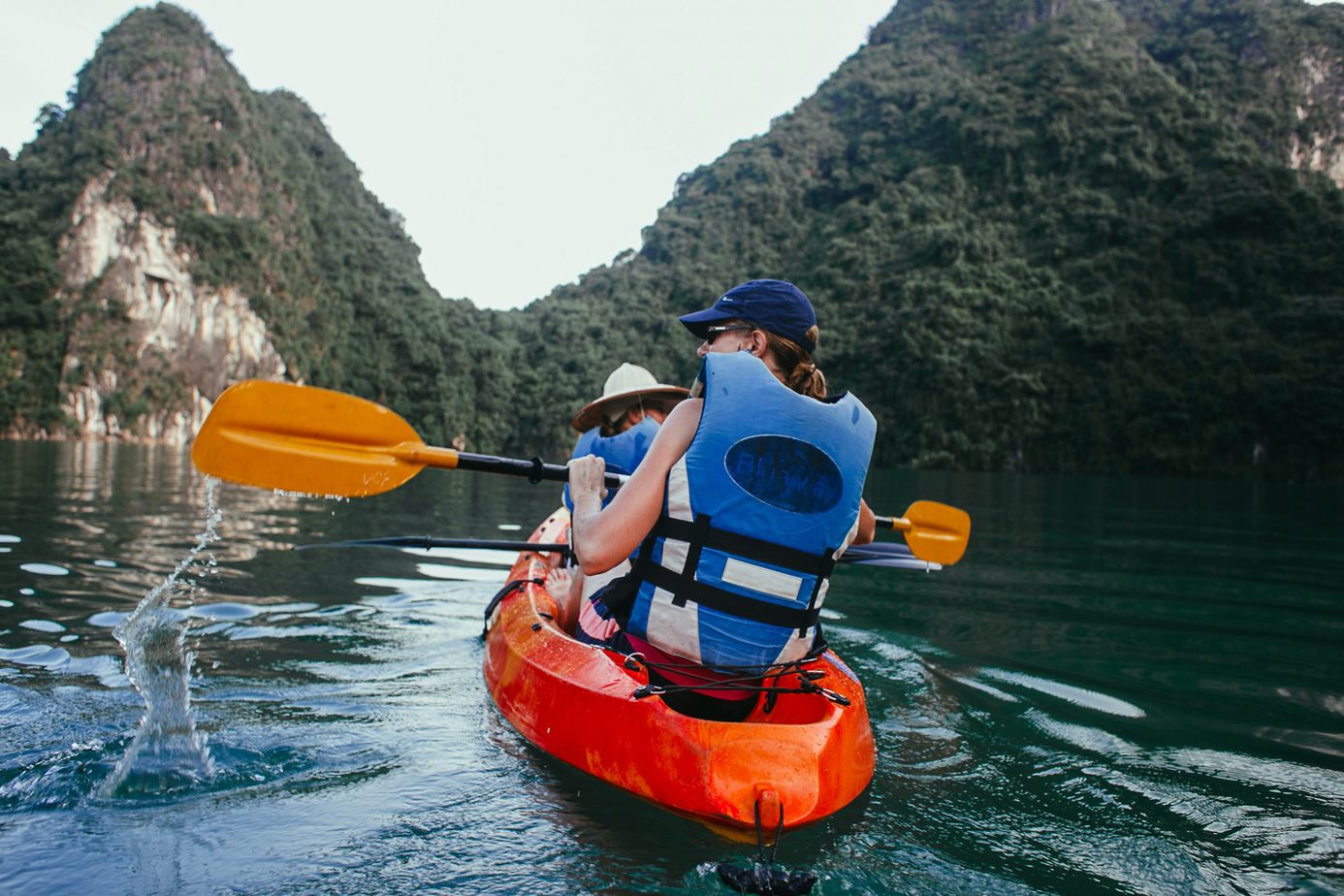 Is Kayaking Dangerous ? 17 Dangers and How to Avoid Them
