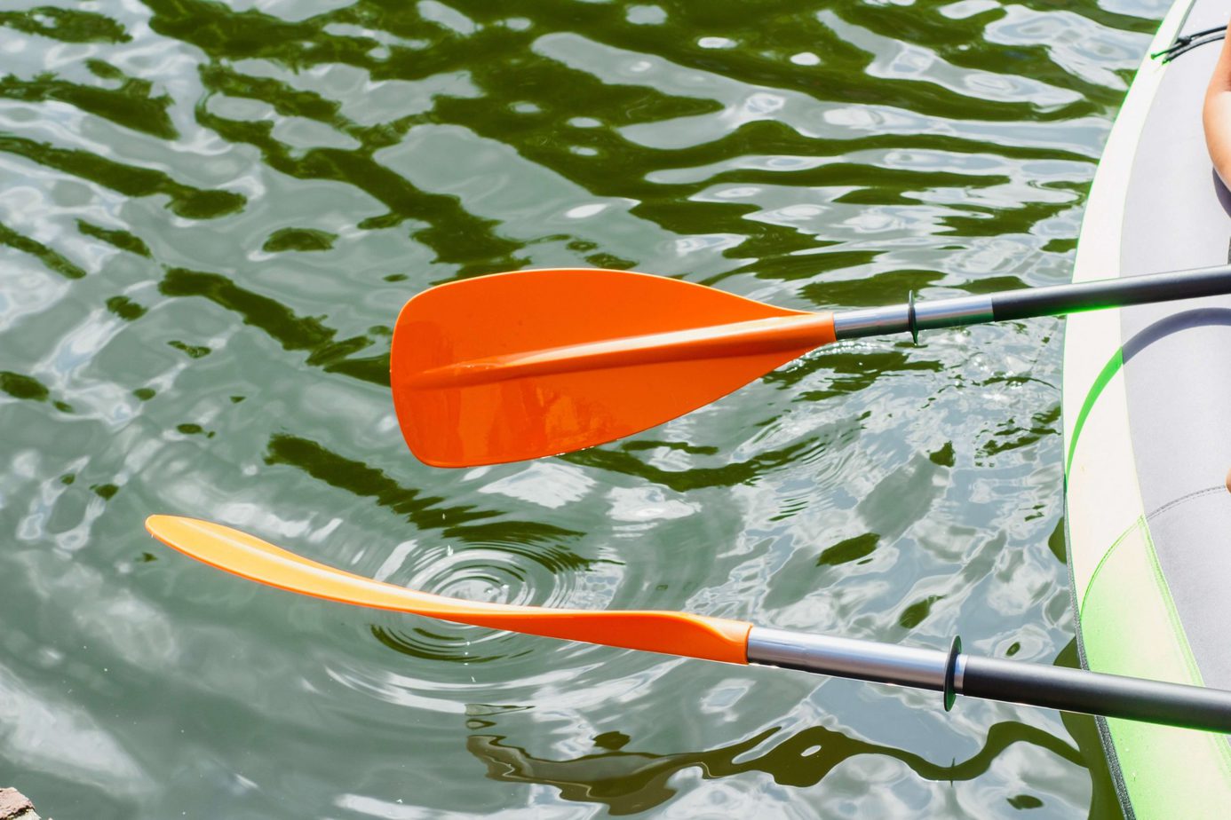 Is Kayaking Dangerous ? 17 Dangers and How to Avoid Them