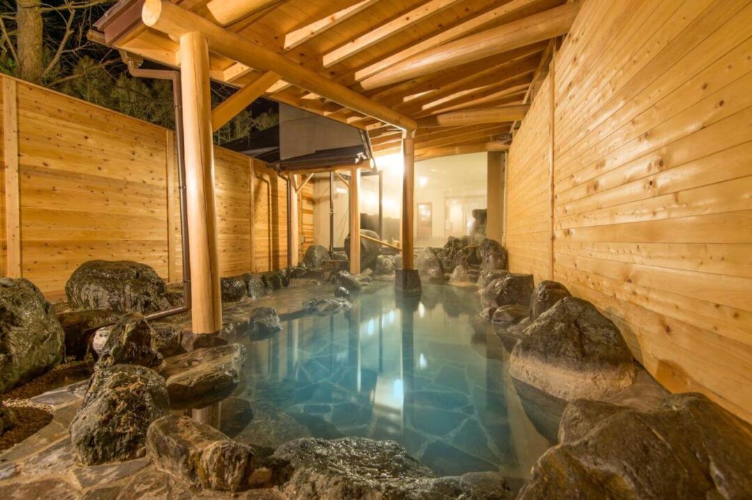 Female Onsen Etiquette: How To Use An Onsen in 2024?
