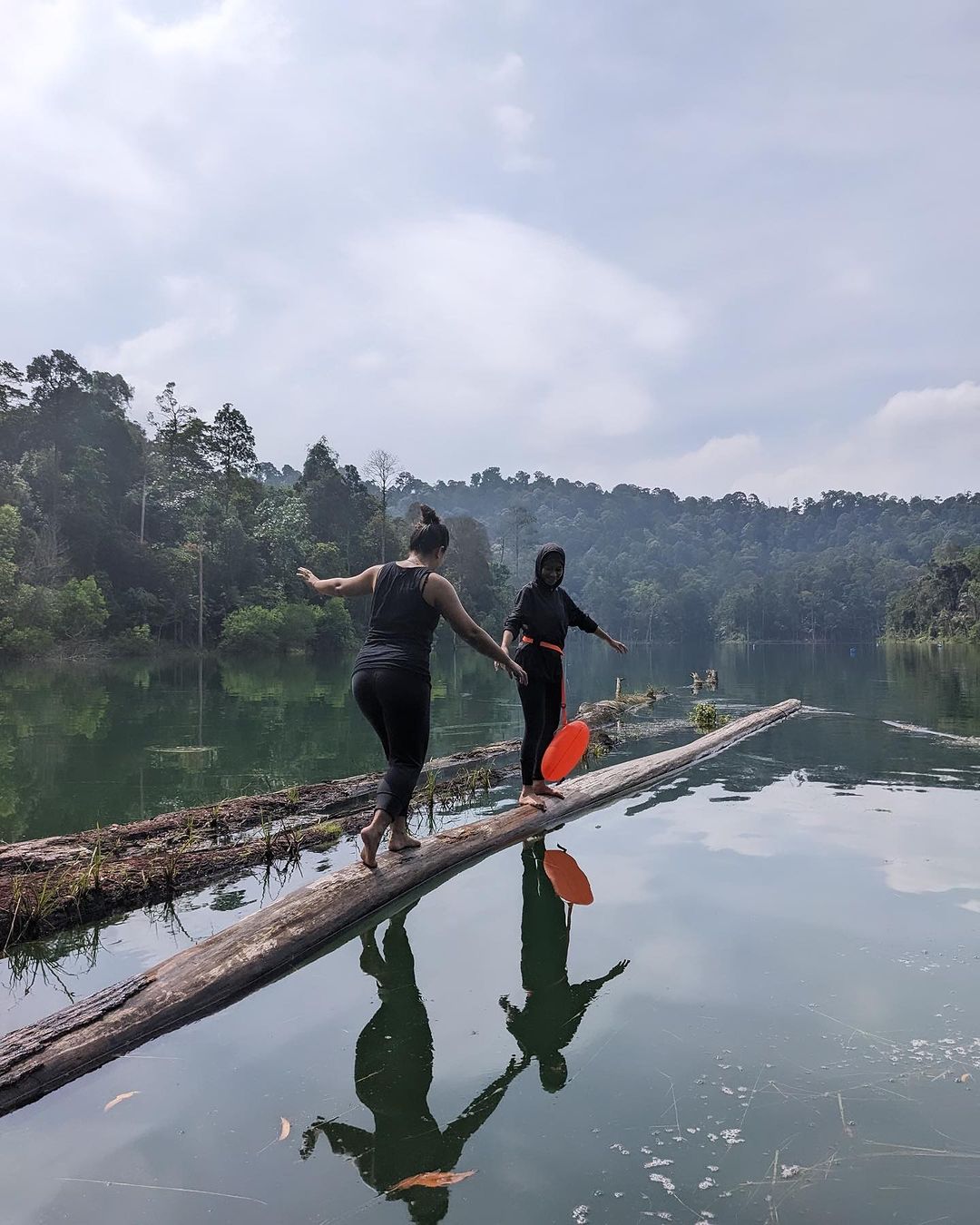 37 Fun Places To Travel With Friends (Budget Friendly!)