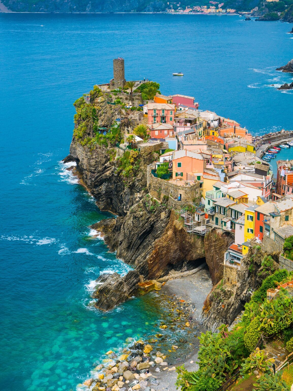 37 Best Italian Summer Destinations To Visit (Fun In the Sun!)
