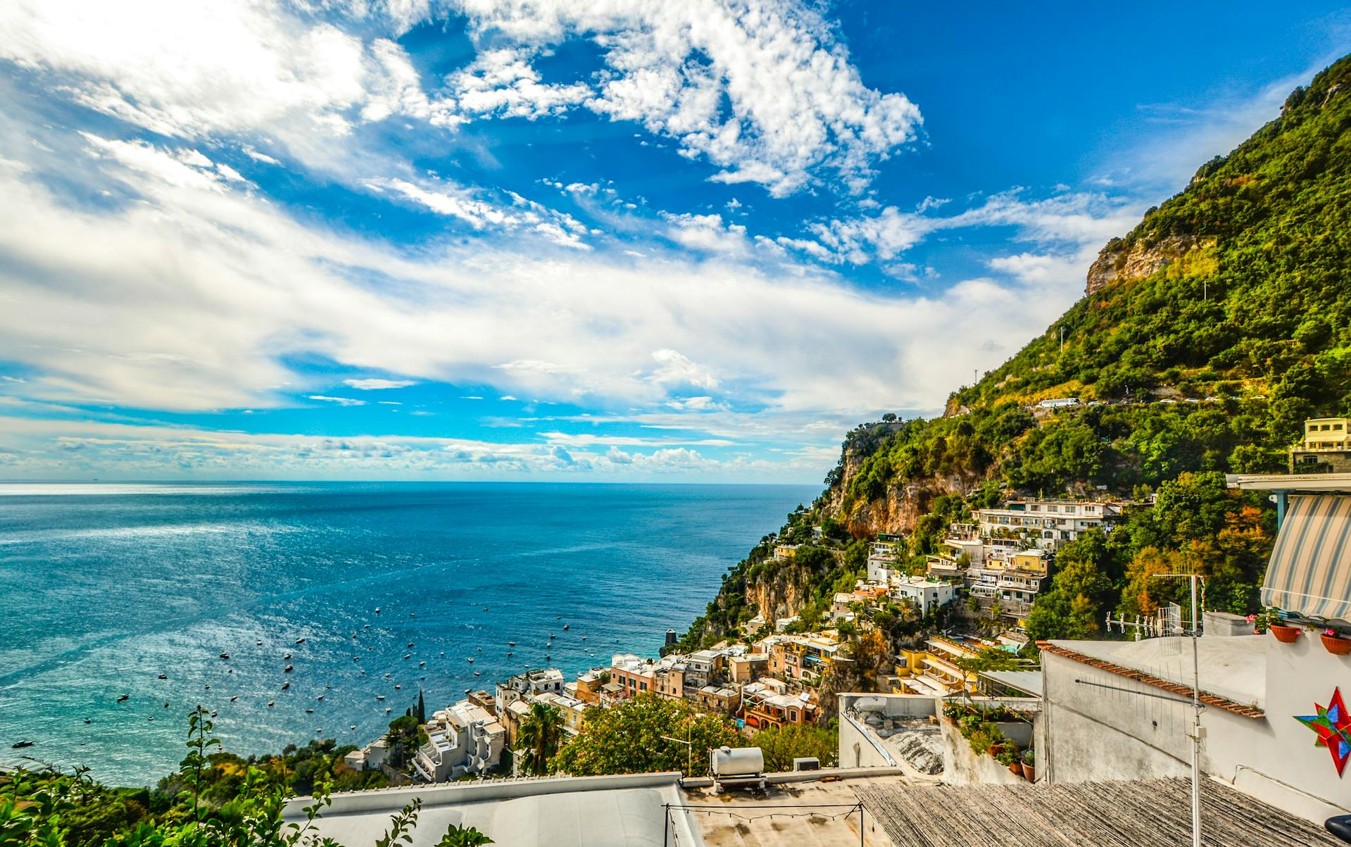 37 Best Italian Summer Destinations To Visit (Fun In the Sun!)