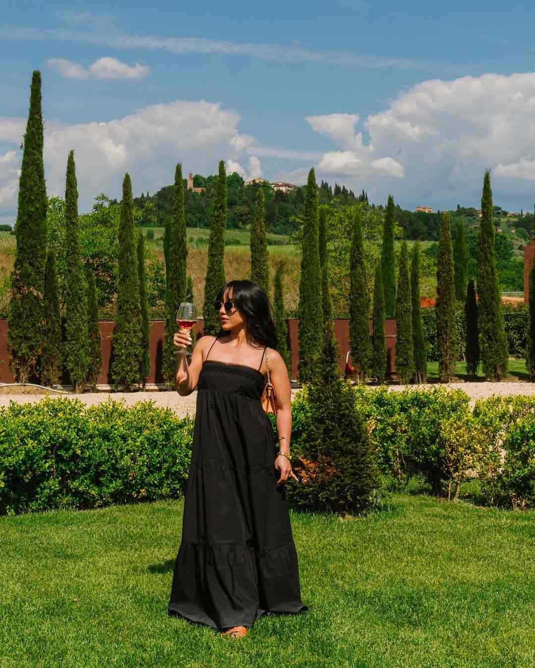 35+ Chic Italian Summer Outfits For All Sizes (+ Packing Guide!)