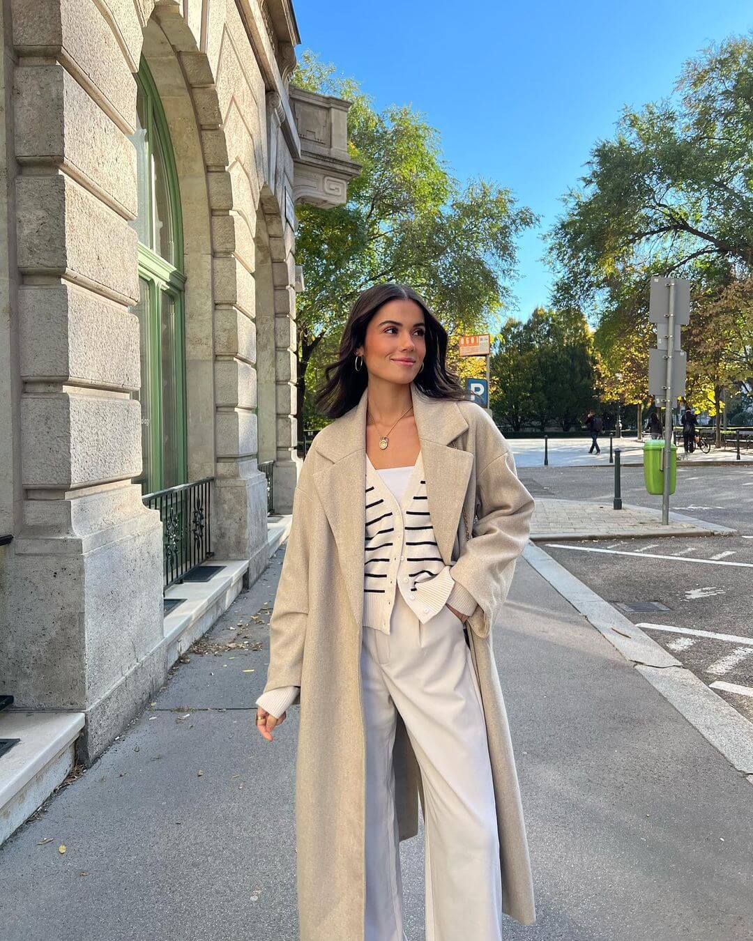 21 Fashionable Spain Outfits (+ What To Avoid!!)