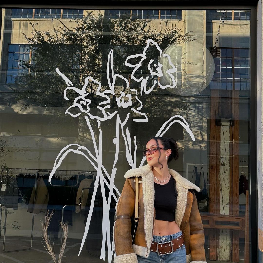 43 Australian Outfits For All Seasons (Chic & Comfy Looks!)